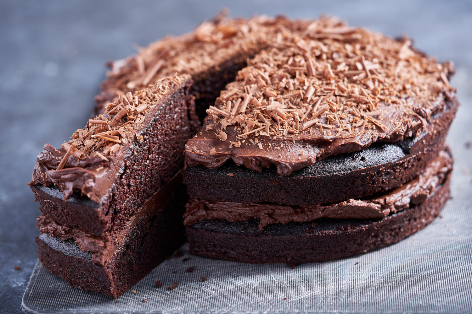 Nigella's Sunken Chocolate Amaretto Cake recipe | HotCooking
