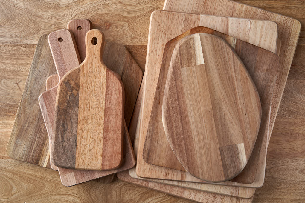 Carbon Steel Pans and Wooden Chopping Boards | HotCooking