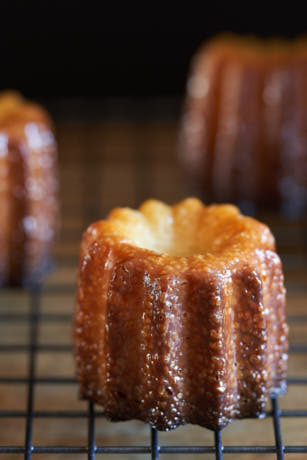 Canelés recipe | HotCooking