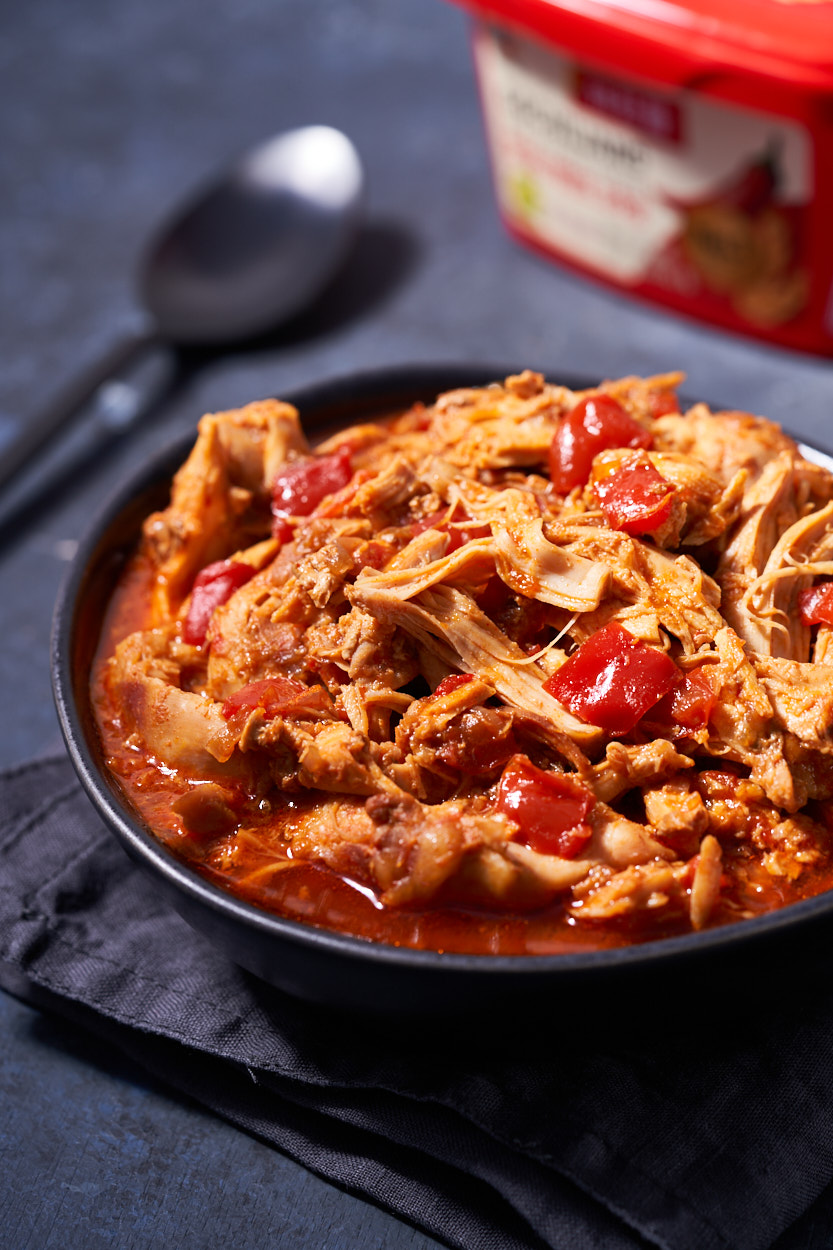 Slow Cooked Gochujang Chicken recipe | HotCooking